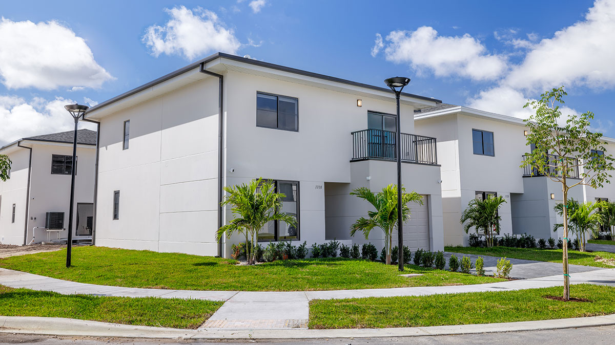 Alba Homestead - Dade Landscaping